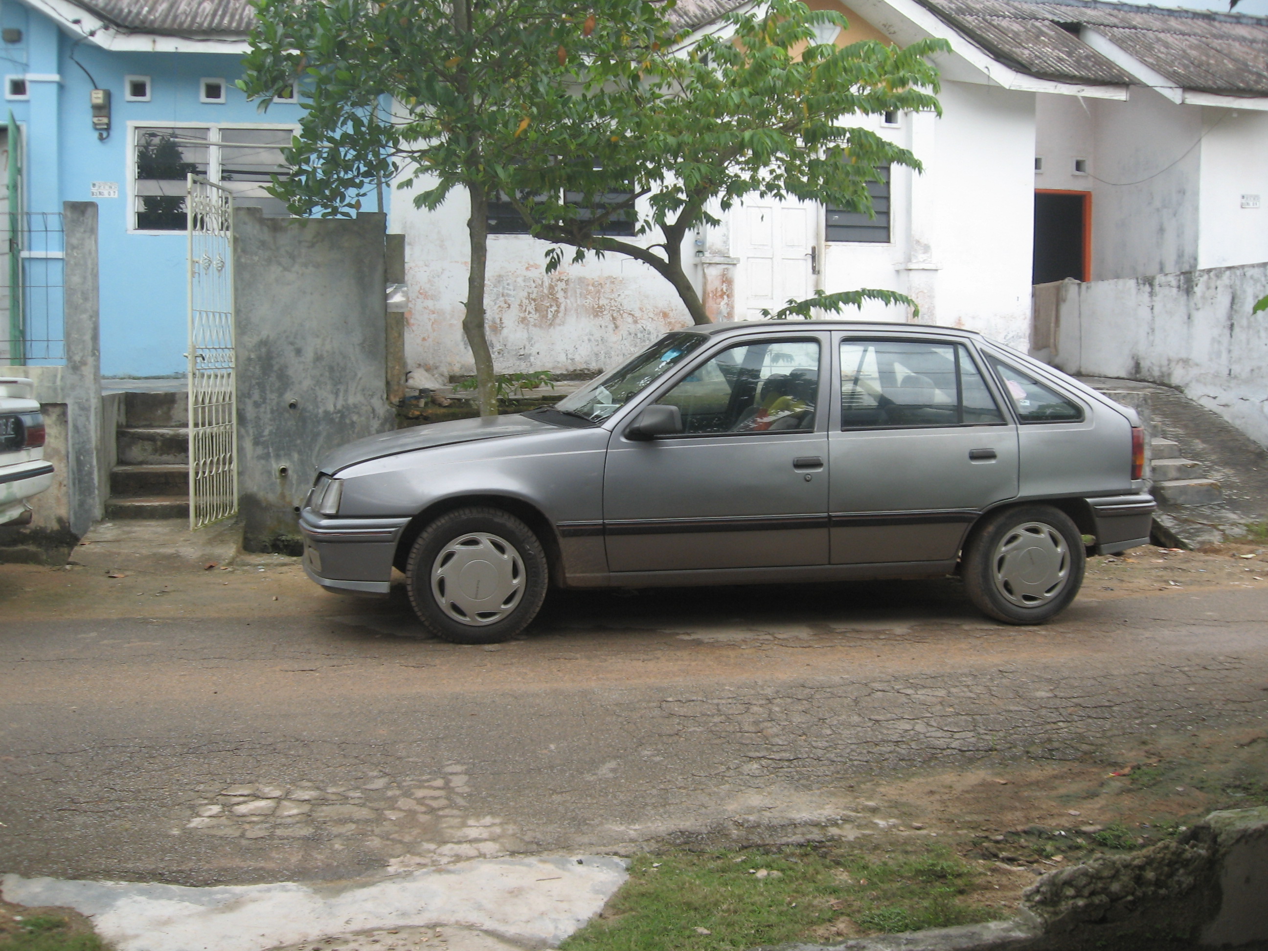 Daewoo Racer | Motors.pk