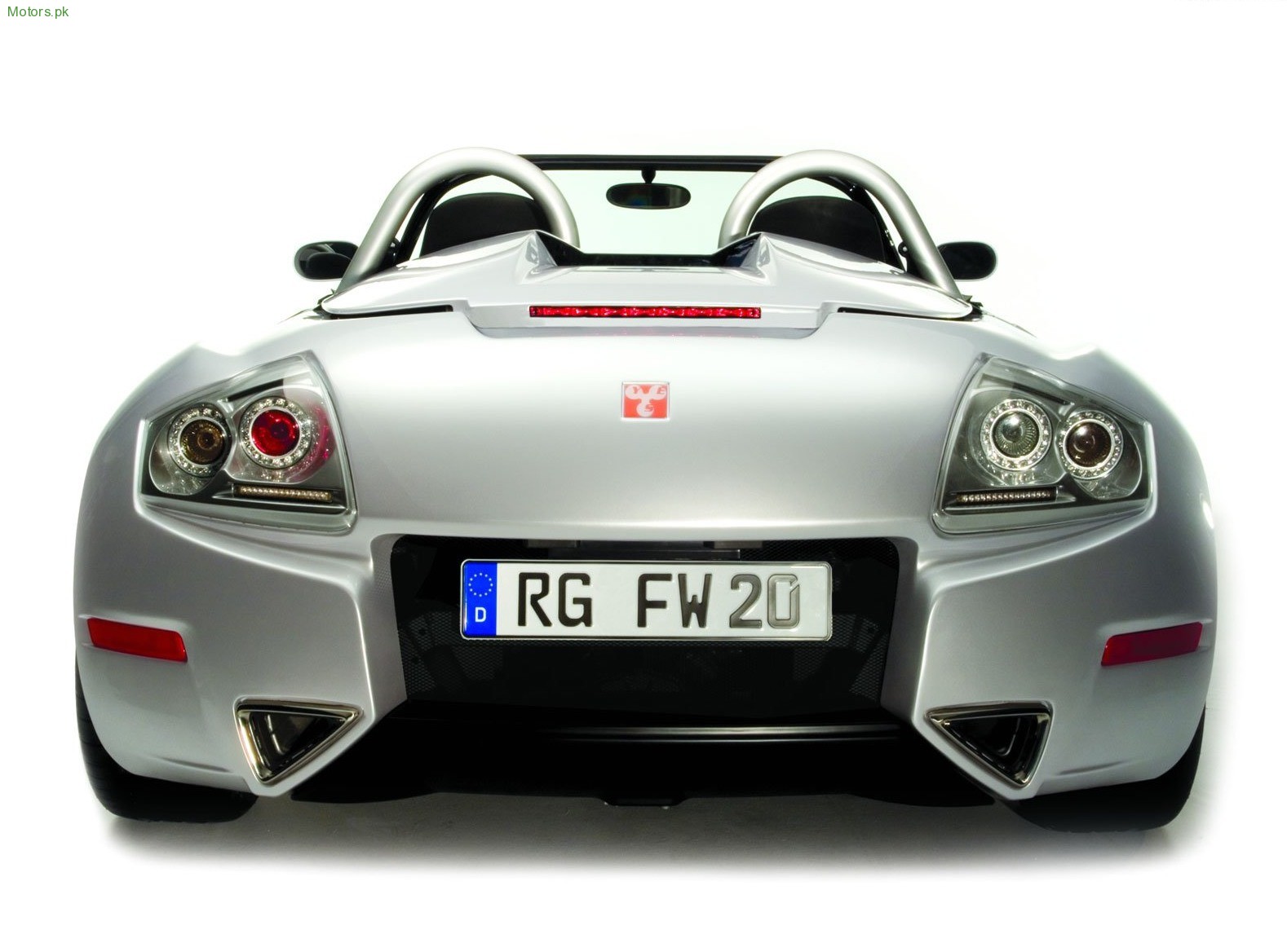 Roadster Silver Sports Car | Motors.pk